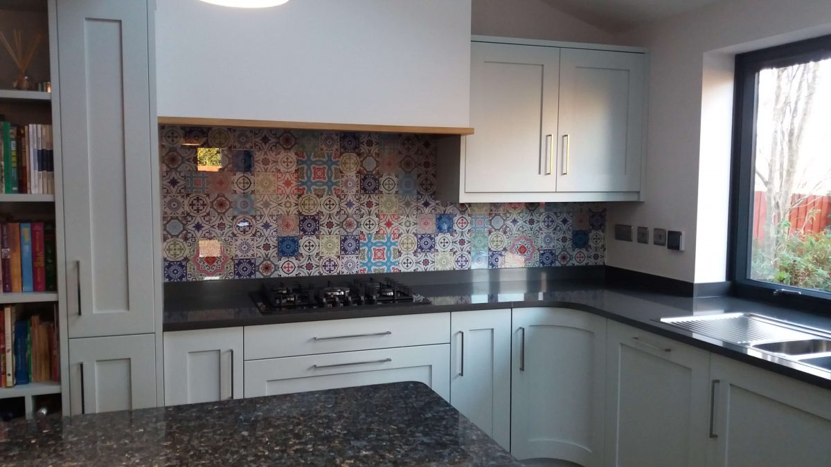 The perfect solution for a tiled kitchen splashback - Glass Republic
